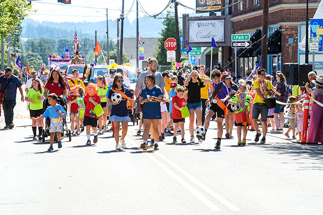 Parade highlights return of Carlton Fun Days