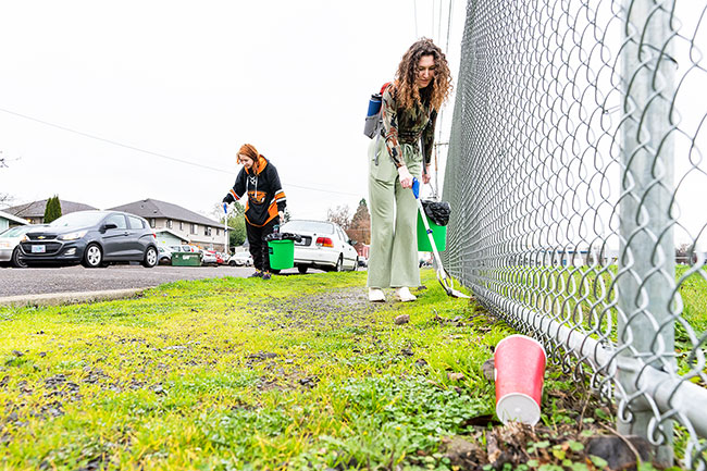 Mac robotics students form human-powered litter patrol
