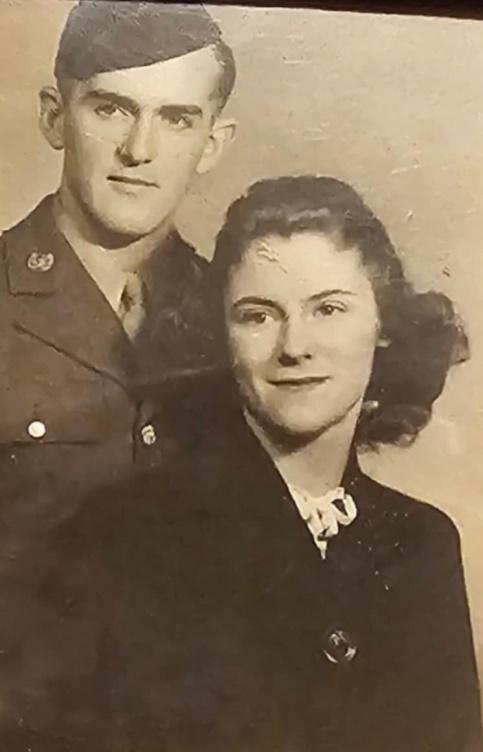 Alice June Jones 1923 - 2024