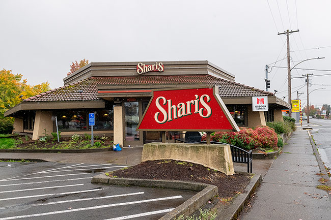 Along the Street: Shari’s Restaurant in Mac shuts doors