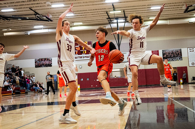 3A/2A Boys Basketball: Pirates topple Tigers